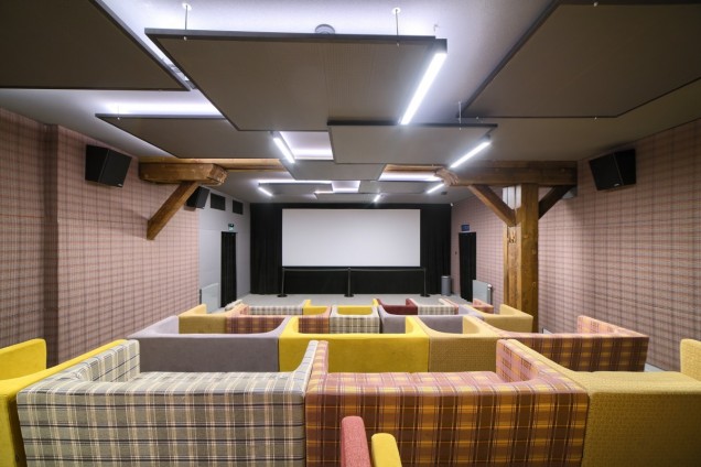 Kameralne kino Muza w nowej odsłonie - Aranżacje hoteli, restauracji ...